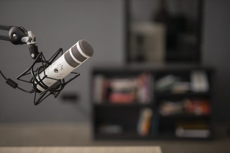 How to Narrate Powerpoint Without Using Your Voice | Typecast
